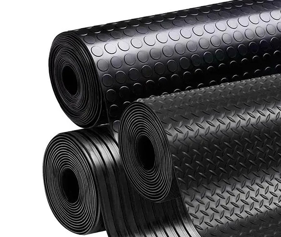 WIDE RIBBED RUBBER MAT